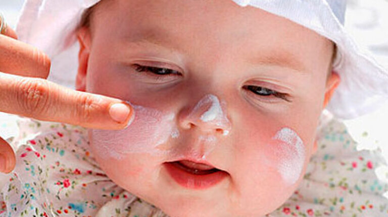Cuidados de la piel en dermatología infantil: guía para bebés y niños
